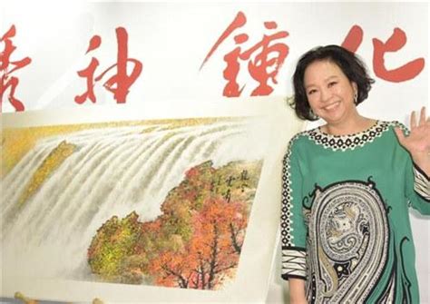 金马影后陈秋霞惊传罹癌！原黑发因化疗掉光长出满头白发 每日头条