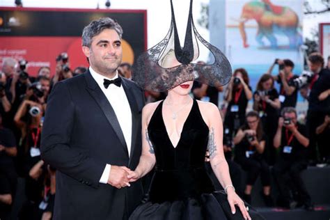 Lady Gaga A Fait Une Apparition éblouissante à La Mostra De Venise