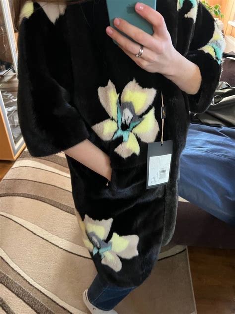Шуба Норкова з квітами Iталія Punto 75 000 грн Шуби кожухи Черкаси на Olx