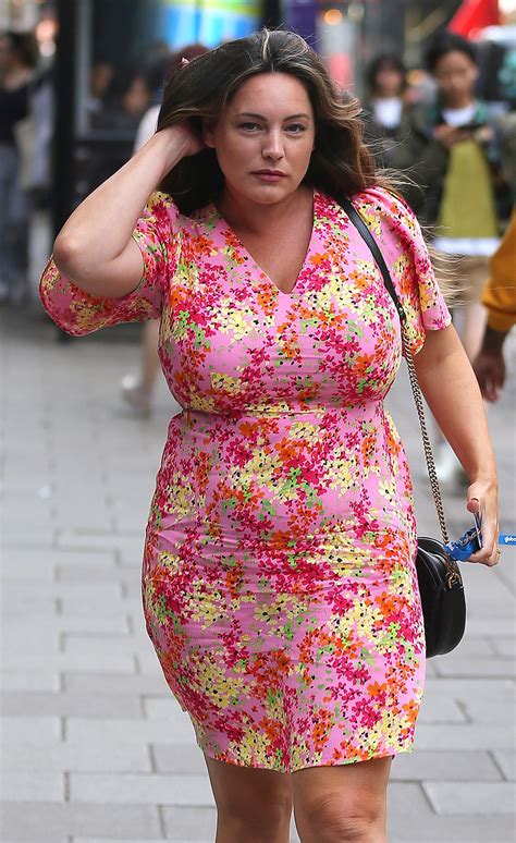 Kelly Brook So Thicc And Busty 🤤 R Hottvceleb