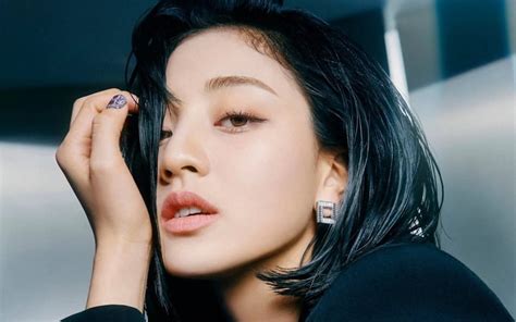 Twices Jihyo Wins 1 Performances From August 25th Music Bank