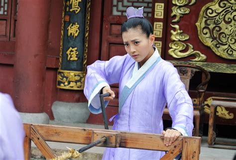 尼姑cos尼姑头带发尼姑大山谷图库