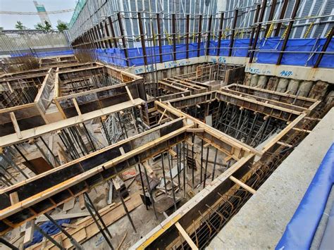 건축 구조체공사 중 거푸집공사 돈을 짊어지는 보부상