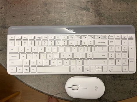 Logitech Keyboard K470 And Mouse Computers And Tech Parts And Accessories Computer Keyboard On