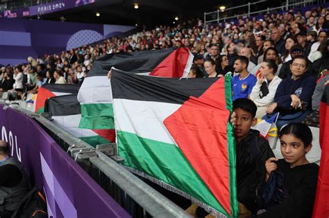 اهتزاز پرچم فلسطین در بازی های پارالمپیک تصاویر همشهری آنلاین