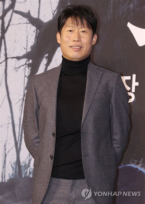 파묘에서 장의사 연기한 유해진 연합뉴스