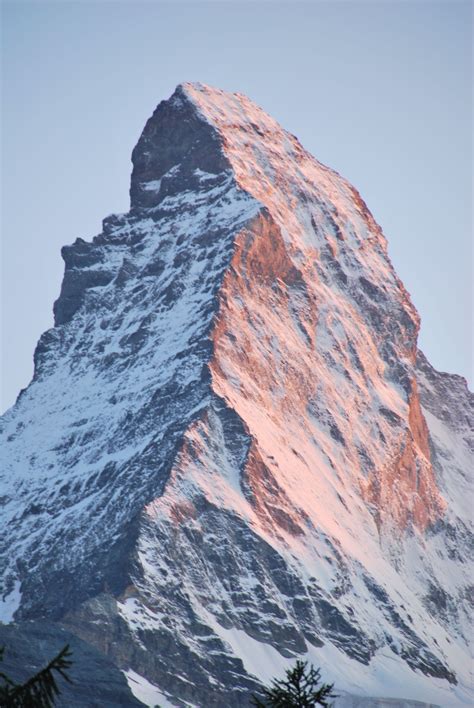 One Stunning Picture Shows Why Climbers Are Dying On Mount Everest