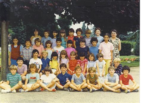 Photo De Classe Ce2 19811982 De 1981 Ecole Primaire Du Bourg