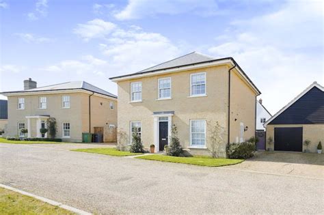 4 Bedroom Detached House For Sale In Heron Rise Wymondham Nr18 9eh