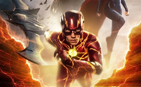 Cin Polis Mira Las Palomeras Y Coleccionables De The Flash