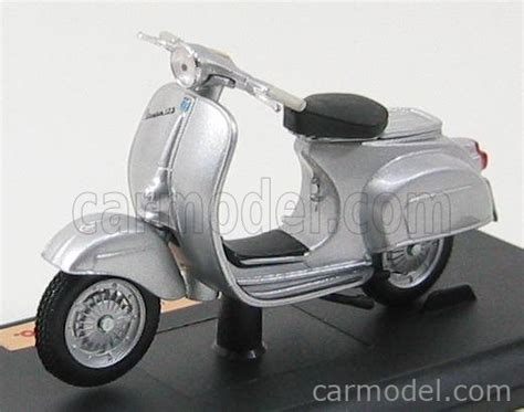 MAISTO Scale PIAGGIO VESPA NUOVA SILVER