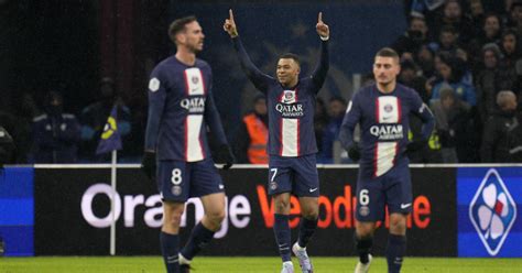 Football Ligue Le Psg Gifle L Om Au V Lodrome Mbapp Gale Cavani