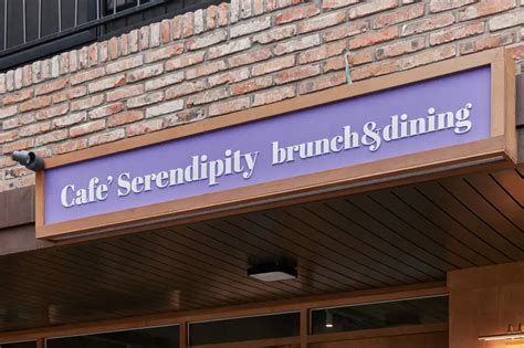 아치 창문으로 앤틱한 분위기 모던 빈티지 48평 카페 인테리어 의정부 고산동