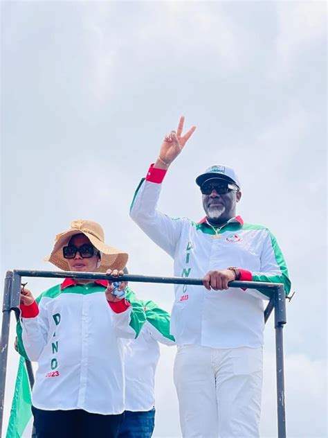 Video Of Adc Leaders Collapsing Its Structures To Sen Dino Melaye Of