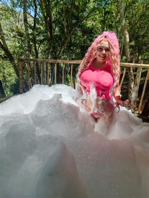 Vivi Calderon Piink Threads Say More