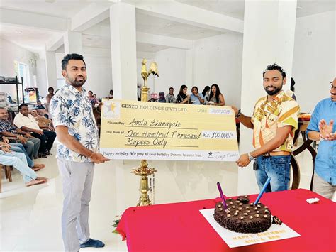 මේ කම්පැනිය මොකක්ද හැමෝම කාර් එහෙමත් අරගෙන Elakiri