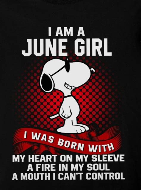 Pin By Tees Favs On Snoopy Snoopy Images Snoopy Love Snoopy Funny