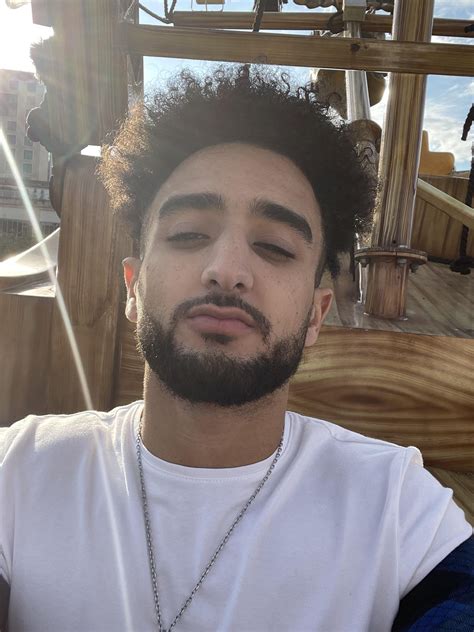 How Can I Define My Curls And Make Them Look Like This Picture On The Left My Hair Looks Like How Can I Define My Curls And Make Them Look Like This Picture On The Left My Hair Looks Like