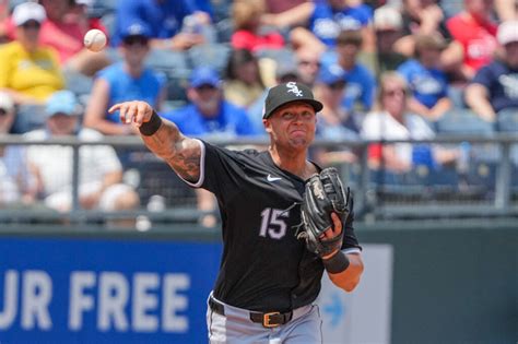 Nick Senzel Elects Free Agency MLB Trade Rumors