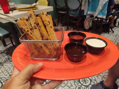 Review Plant Based Cookie Fries From Beaches And Cream Walt Disney World