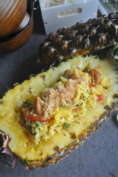Pineapple Fried Rice 黄梨炒饭 Eat What Tonight