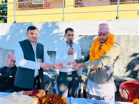 बुढुमष्ट क्षेत्र विकास कोषलाई बुबाको नाममा एक लाख सहयोग परिचन्द्र