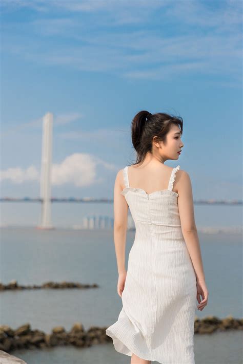 海滩—美女图片—美图美秀
