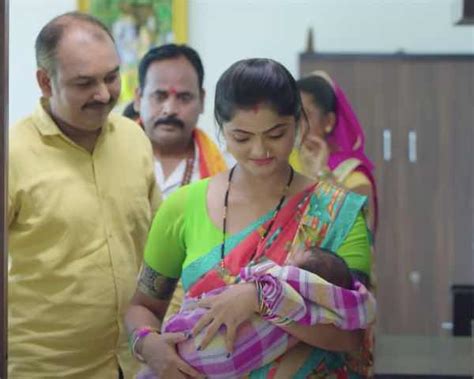 Bharti Jha Ullu Actress Web Series Age Bio Figure BF
