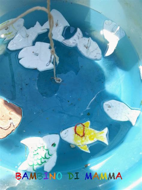 BAMBINO DI MAMMA LA PESCA CREATIVA CON MATERIALE RICICLATO