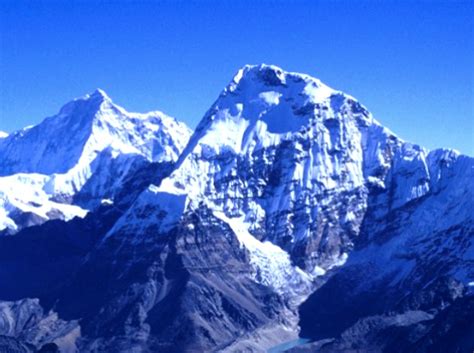 Onoaja Gunung Tertinggi Terbesar Dan Fenomenal Di Tata Surya
