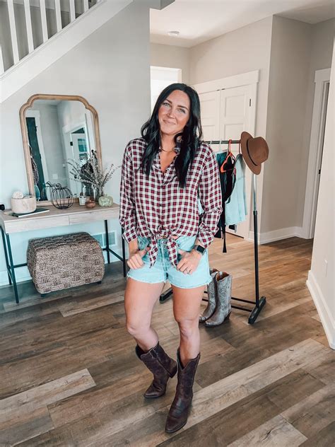 Country Concert Outfit Ideas For Women