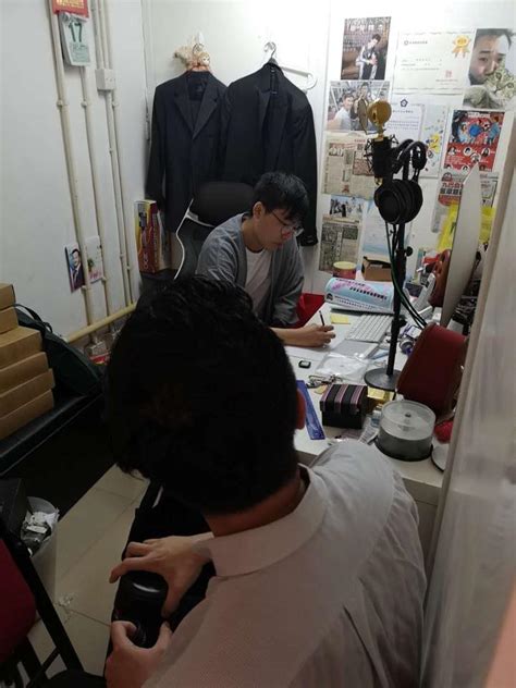 麥潤培 麥仔在此 麥潤培議員辦事處總幹事（內務）徐嘉輝先生於本辦事處接見中文大學的代表，為「大腸癌先導計劃」服務轉