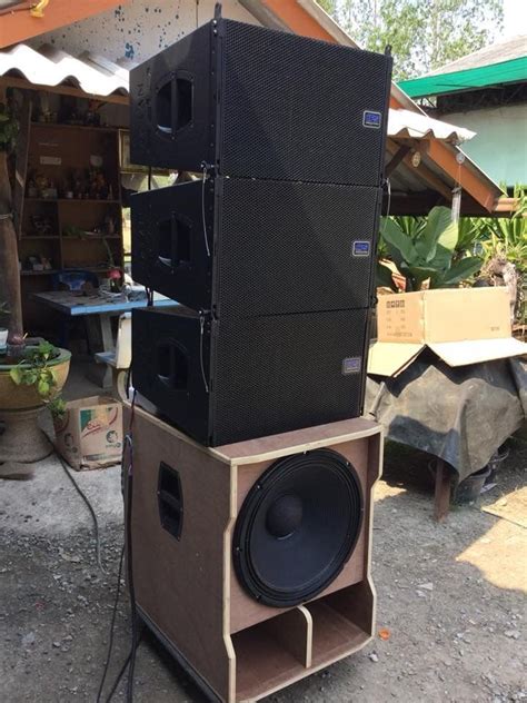 Litet Paraflex PA Med Stora Ambitioner Acoustic Line Array Trolly