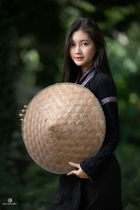 Laos Beautiful Lao Cultural Costumes ວັດທະນະ ທຳ ລາວ🇱🇦 World Cultures