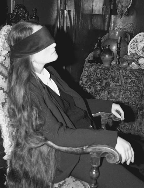 摄影 黑白 闪光灯