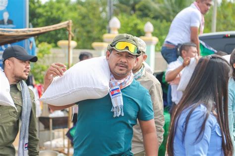 ឧកញ៉ា ស្រី ចាន់ថន៖ មិនហត់ដោយឃើញ ស្នា មញញឹមក្រុមការងារនឹង បង ប្អូន ខ្មែរ យើង