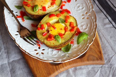 Dieta De Keto Desayuno Saludable Con Aguacate Al Horno Y Botes De