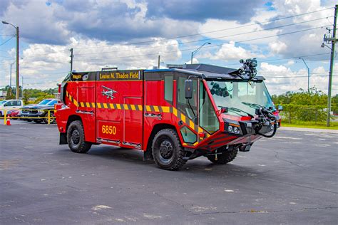 TITAN™ 4×4 AT - E-ONE