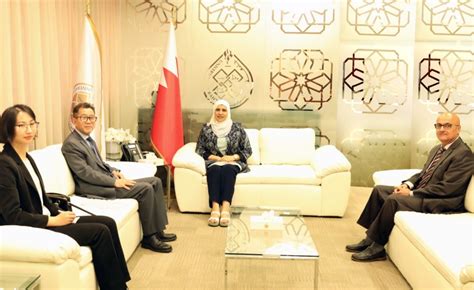 رئيسة جامعة البحرين تستعرض جهود معهد كونفوشيوس في تسهيل التبادلات الثقافية