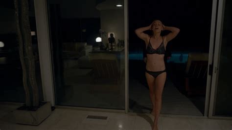 Naked Yvonne Strahovski In Louie