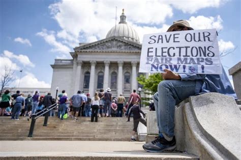 Legislators Battle Over Redistricting Bill Urban Milwaukee