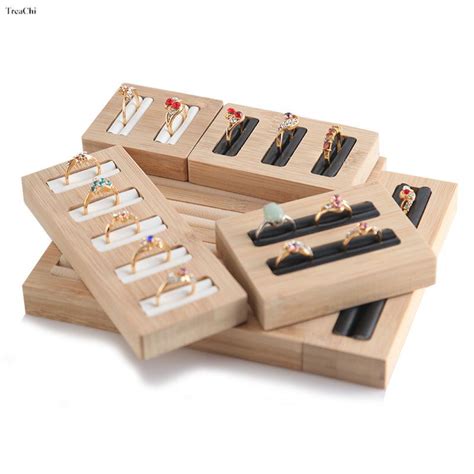 Badu Bg Поставка за пръстени за бижута Естествен бамбук и правоъгълен дървен пръстен Поставка за