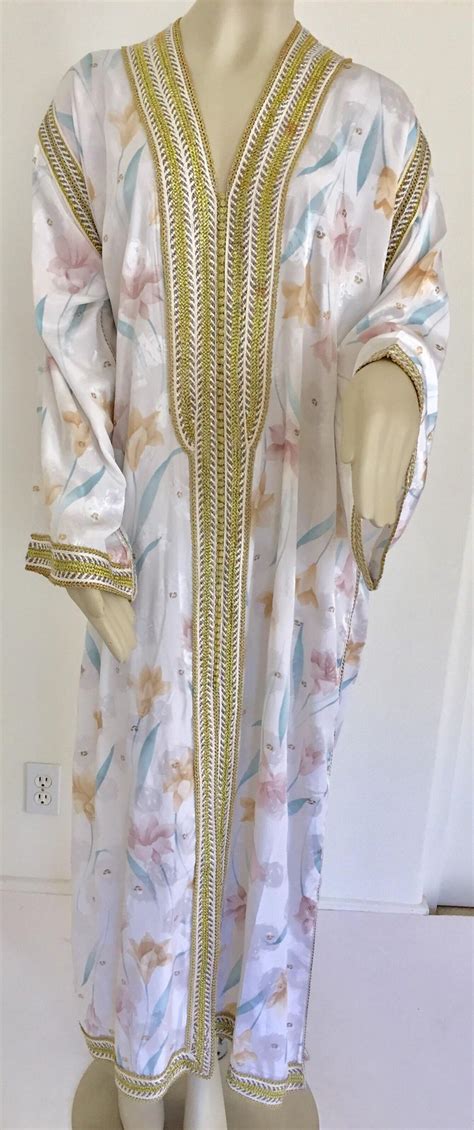 Moroccan Floral White Kaftan Maxi Dress Caftan Size Large For Sale At