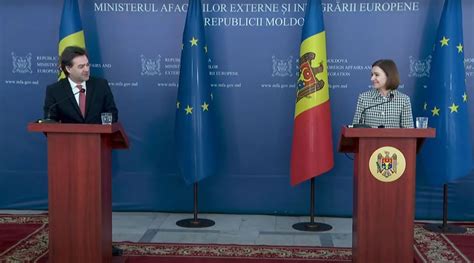 Ceremonie festivă la MAEIE Maia Sandu îi mulțumește lui Nicu Popescu