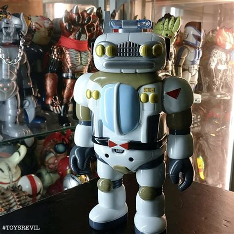 Ecto 1 V1 Ghostbusters Designer Toy By Rxh X Unbox Industries