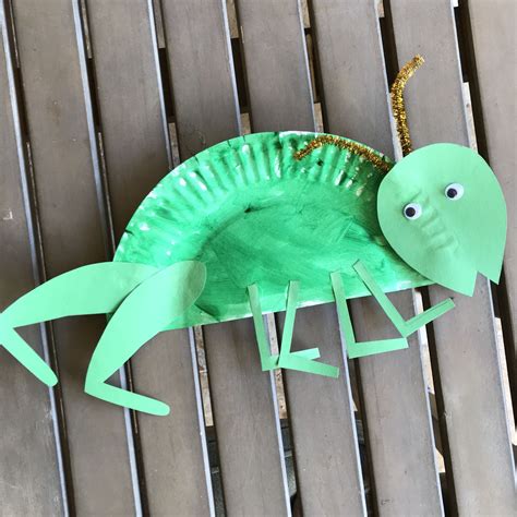 Paper Plate Bugs Little School Of Smiths Insect Crafts Bug Crafts