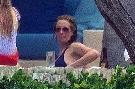 Julia Roberts Nude Laked Pics Porn And Sex Scenes Scandal Planet