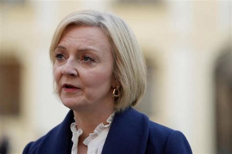 Crisis en el Reino Unido Liz Truss echó al ministro que diseñó su plan económico y cambia el