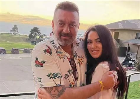Sanjay Dutts Daughter Trishala Wins Hearts With Sweet Gesture For