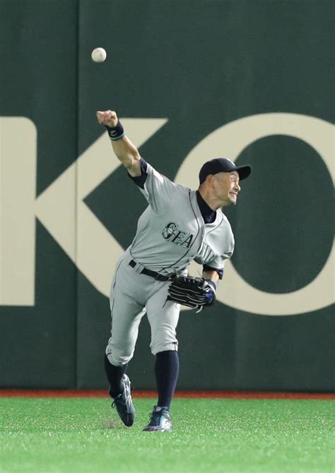 イチローのレーザービーム、米大リーグ「外野手の送球」歴代10傑入り 産経ニュース